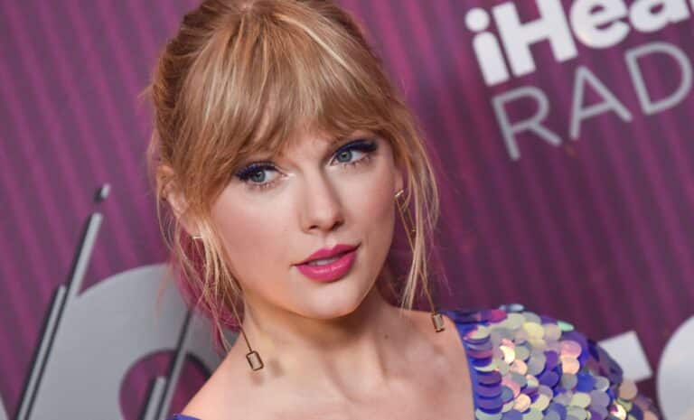 Taylor Swift Goes Full Cleopatra: How Elizabeth Taylor Inspired Her ...